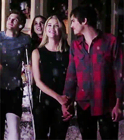 Pretty Little Liars Gif - Gif Abyss