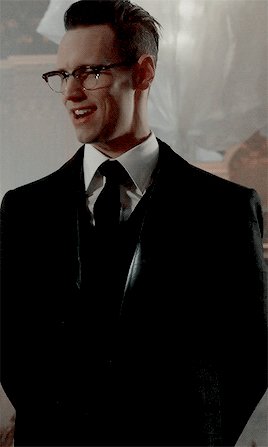 Download TV Show Gotham (TV Show) Gif