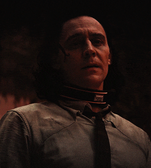 Download Tom Hiddleston Loki (Marvel Comics) TV Show Loki Gif