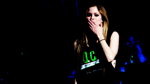 Avril Lavigne Gif - Gif Abyss