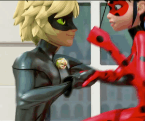Download TV Show Miraculous Ladybug Gif